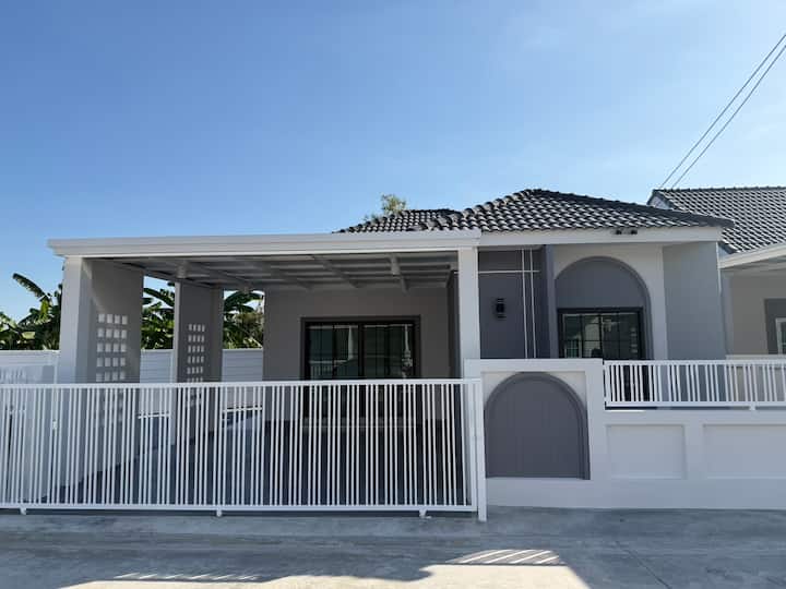 The Morconi Hampton - Rayong