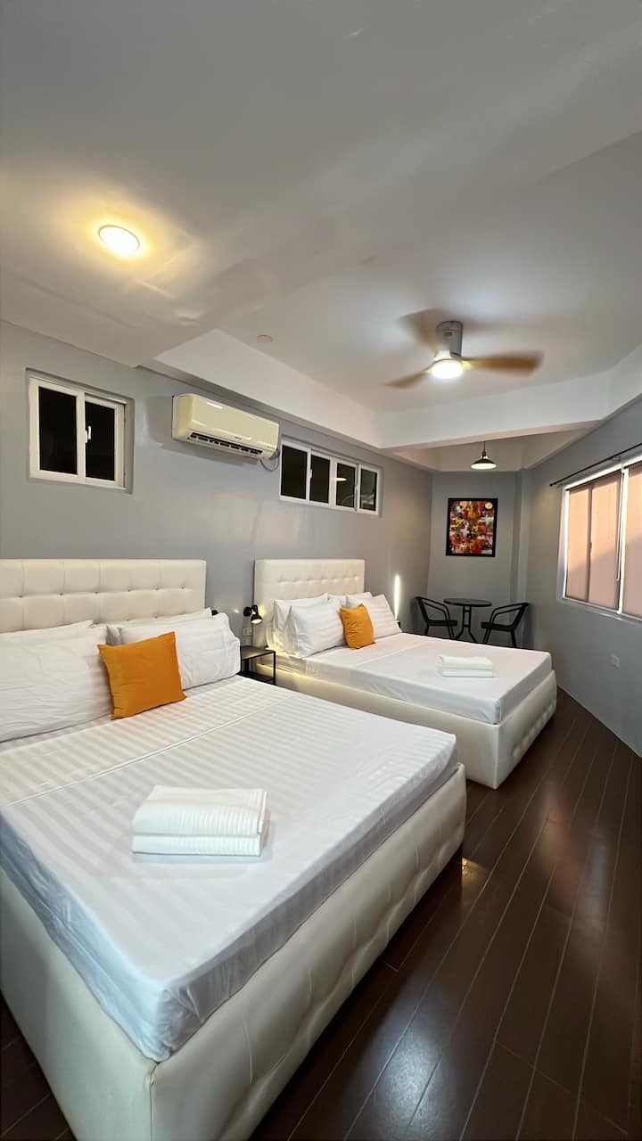 Spacious Stayhere Family Room | 55"smart Tv+genset - Long Beach Island, NJ