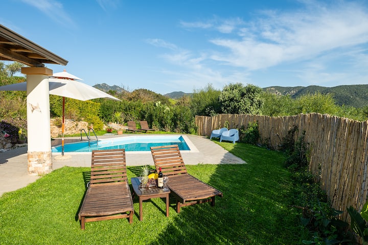 Luxury Green Villa Con Piscina, Accessibile - Teulada