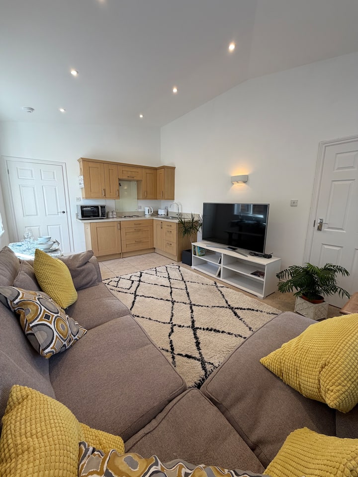 Charming 1 Bedroom Apartment - Jersey