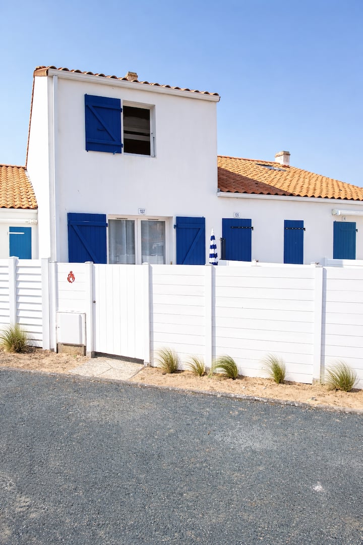 La Petite Maison Bleue à 3 Min à Pied De La Plage - La Faute-sur-Mer