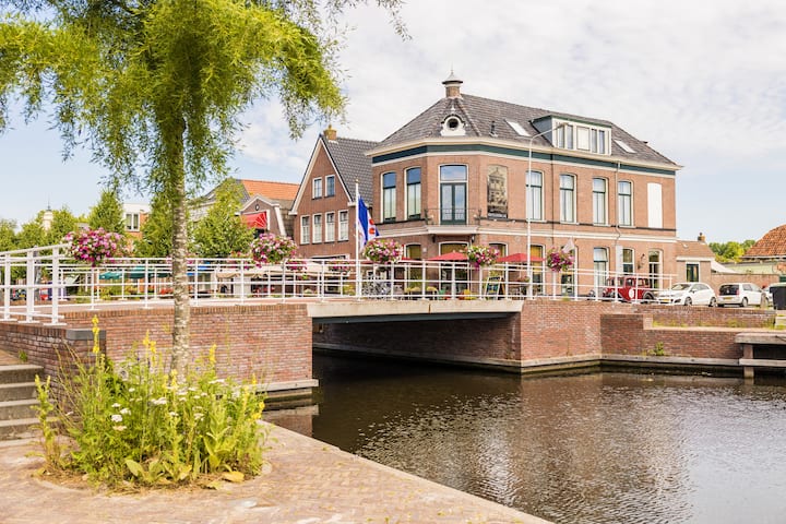 Jouster Suite Aan Het Water In Friesland - Heerenveen