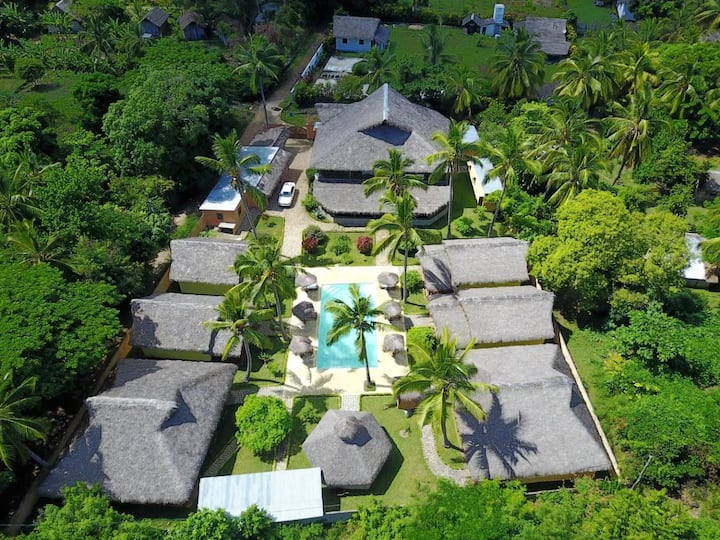 Bungalow Tropical Avec Piscine, Double, Hibiscus - Madagascar