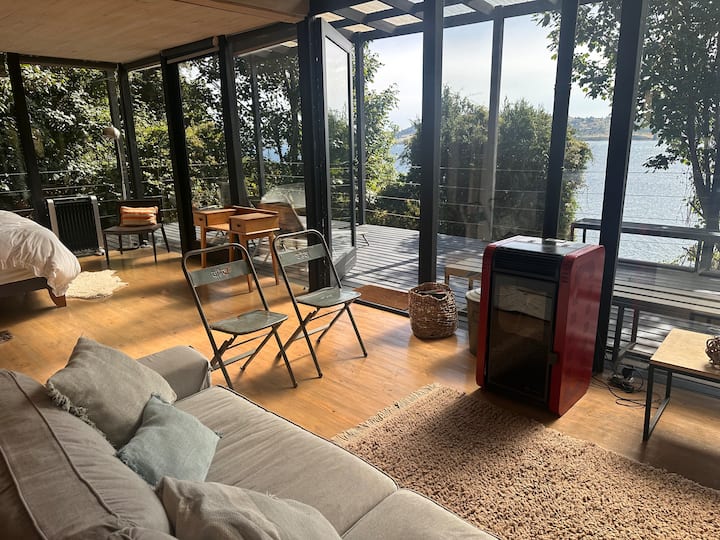 Casa Entre Los áRboles Con Vista Al Mar De Chiloé - Castro, Chile