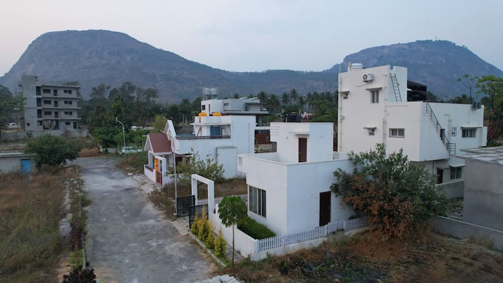 The Orchid – Falcon Stays | Studio | Nandi Hills - Nandi Hills