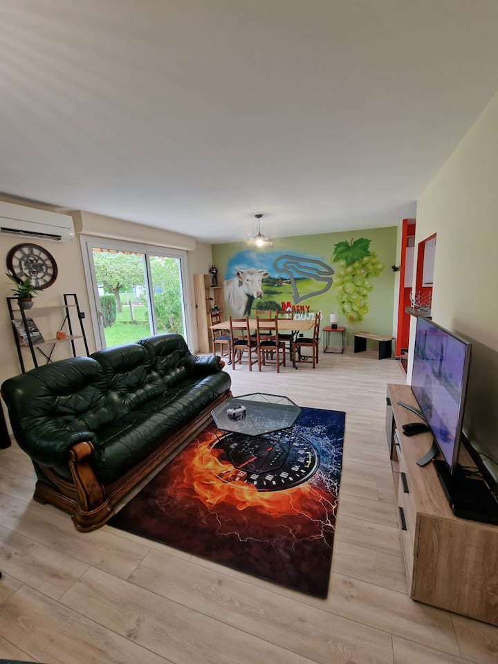 Gite Le Garage - Circuit de Nevers Magny-Cours