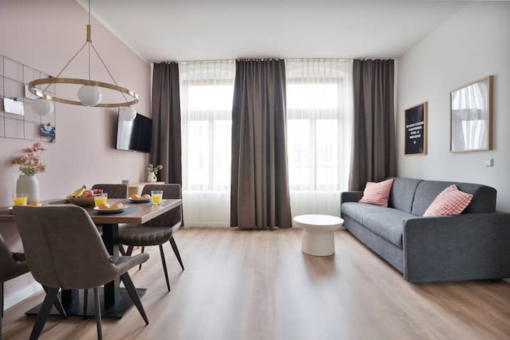 Superior One-bedroom Apartment | Home2share - Halle (Saale)