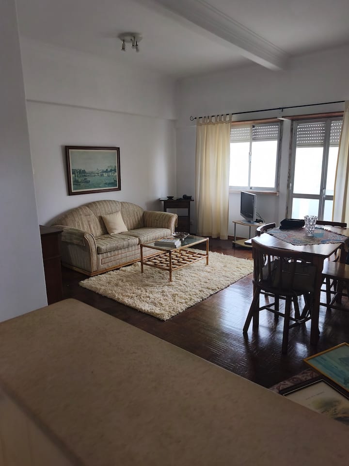 Apartamento T1 No Centro Da Costa Da Caparica - Costa da Caparica