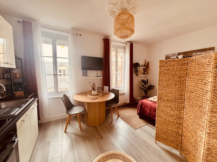 Les Valleuses Sauvages D’étretat - Étretat