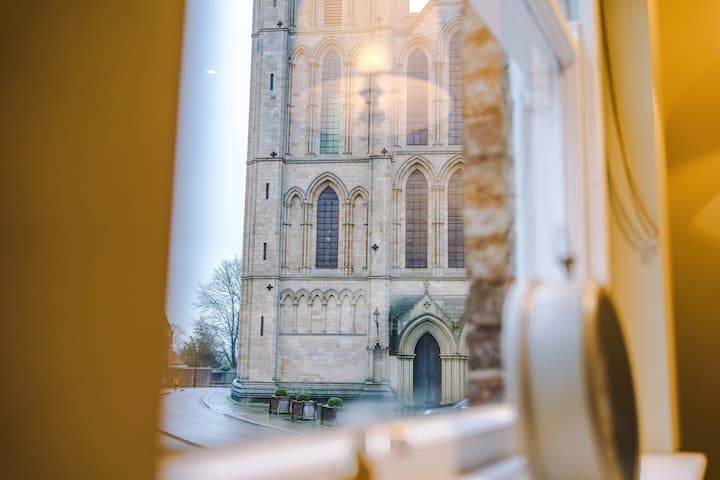 Cathedral Stay - Perfect For Large Families - リポン