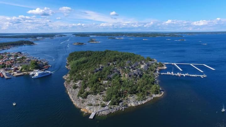 Architect-designed Archipelago Escape + Dock - Sandhamn