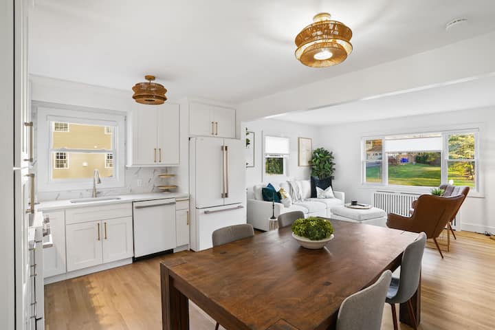 Remodeled 3 Bedroom 2 Bath Ranch * Fairfield * - Fairfield, CT