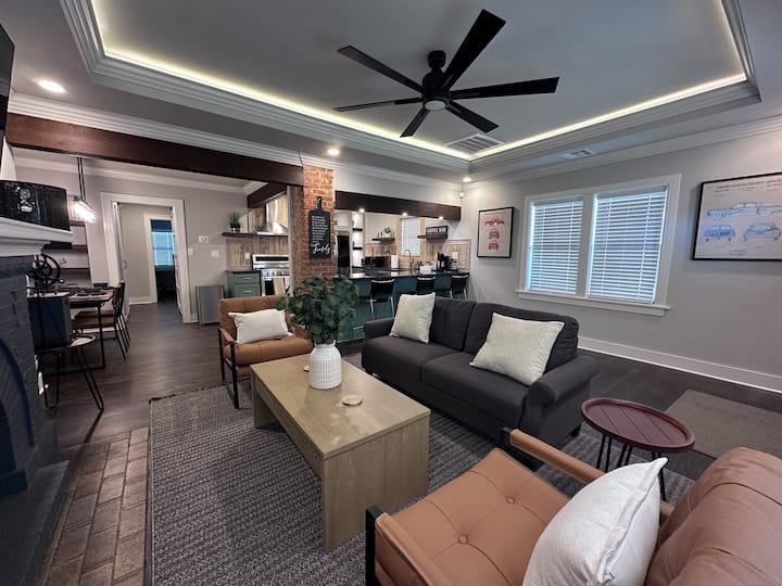 Luxury 2br Home Near Ou Med, Downtown & Plaza - Oklahoma City, OK