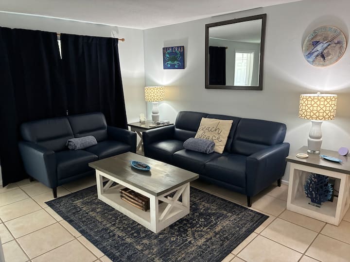 The Blue Crab
1 Mile From Img - Longboat Key, FL