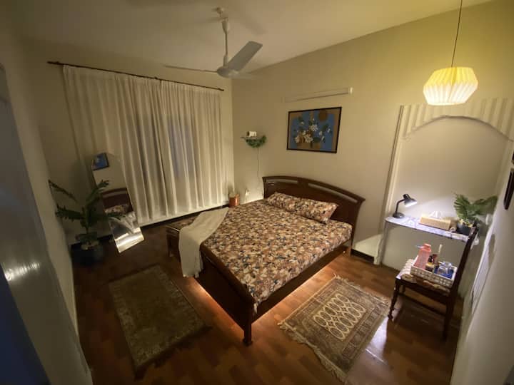 Terminal 4 - 5 Mints From Airport - Karachi