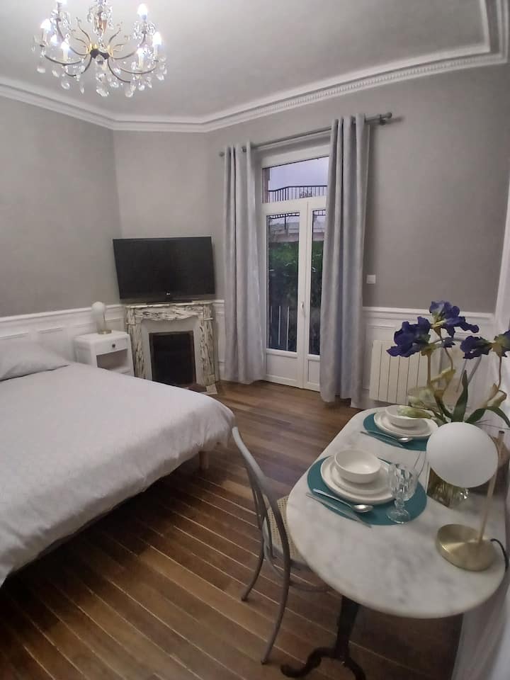 Très Agréable Appartement Avec Jardin Privatif. - Vichy