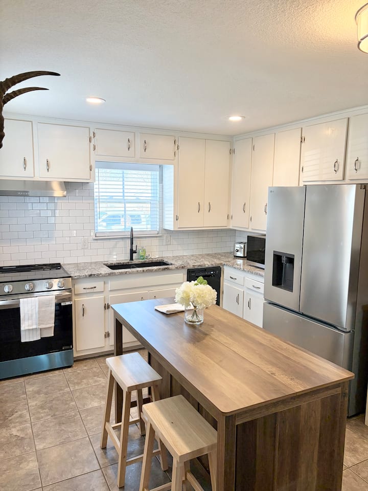 Exquisite Farmhouse - Abilene, TX