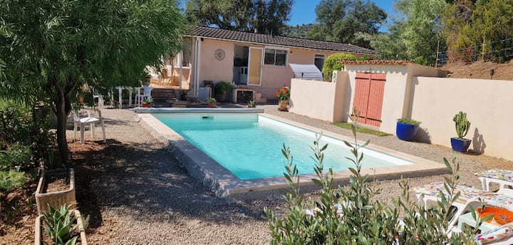 Escapade Romantique à Deux, Piscine Privée - Le Muy