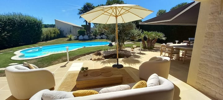 ÉLégante Villa Avec Piscine Privée - Saintes