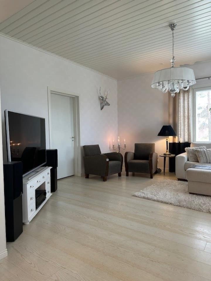 Villa Hurri Talo, Puutarha, Palju Ja Pihasauna. - Oripää