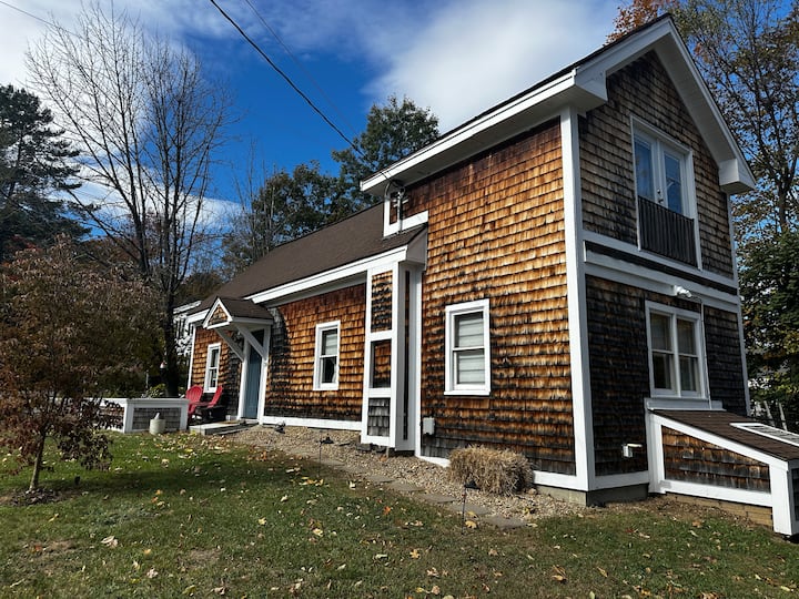 Charming Cottage In Southern New Hampshire - Brookline, NH