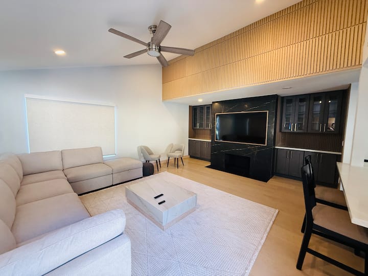 Luxury Unit B - El Segundo, CA
