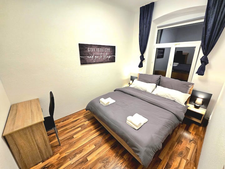 Geräumige 75qm Wohnung Mit Balkon Und Parkplatz - Chemnitz