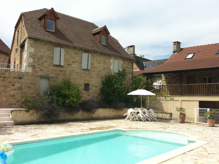 Gite Le Mazet - Piscine -2 Maisons - Meyssac - Collonges-la-Rouge