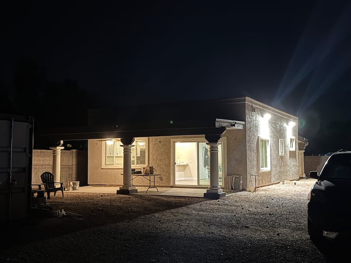 Tropical Oasis: Island Vibes Heart Of Desert - Phoenix, AZ