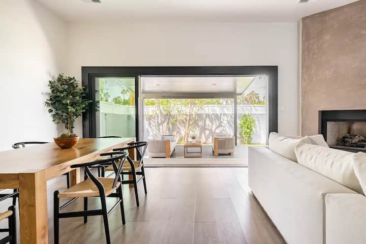 Modern Smart Home - Encino - Los Angeles