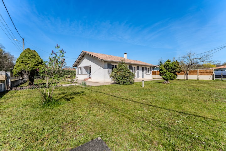 Maison De Famille Avec Jardin - Bassin & Nature - Salles