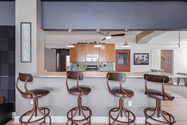 Straight A Stay | Renovated Schoolhouse - Belleville, IL