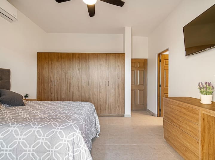 Private Rooftop Jacuzzi | 2br Condo Near Marina - Cabo San Lucas