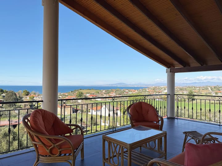 Sunny Sea View Apartments In Nea Potidea,4 Bedroom - Halkidiki