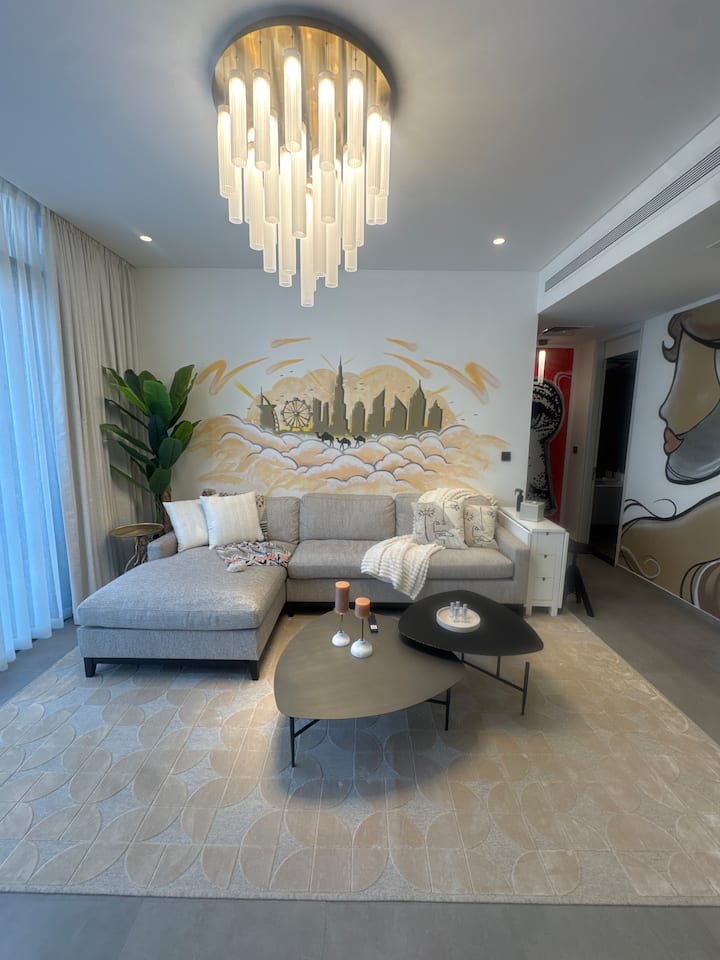 Luxury 1br • Meydan • Pool • Parking • Sleeps 4 - Dubái