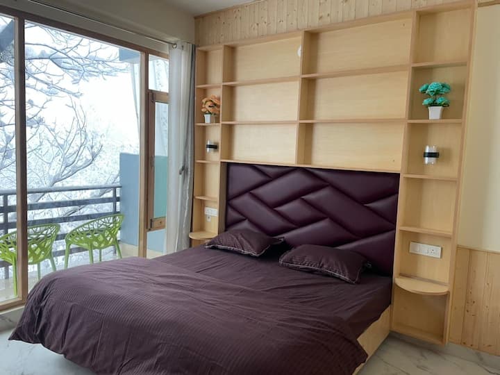 Vallin Stays –Woodlandluxeroom/ Jognipanduropaview - Manali