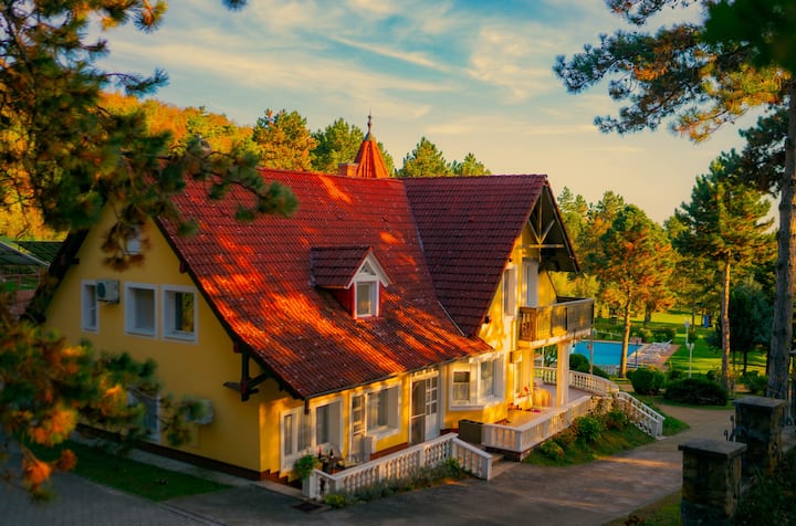 Balatoni Nyaralás Családoknak, Társaságoknak - Hungary