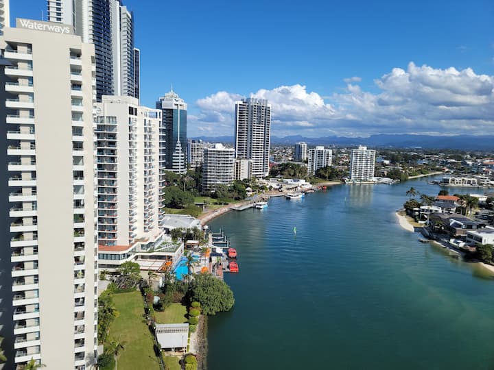 Amazing Location - Gold Coast