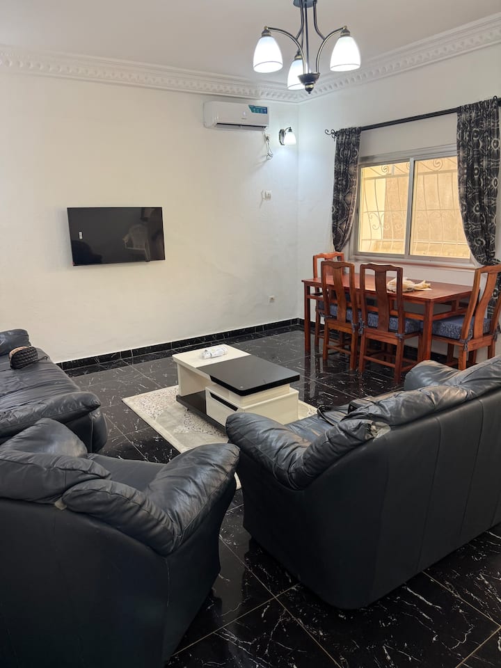 2 Bedrooms In Lambanyi - Conakry