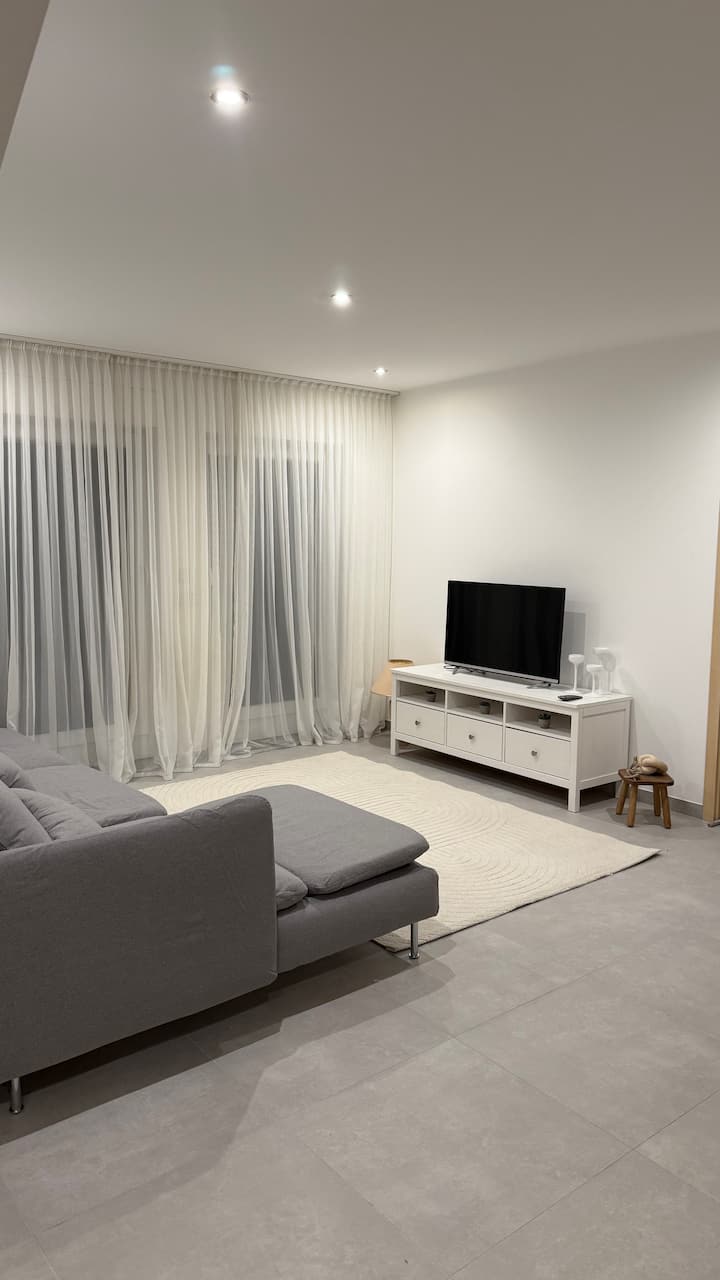 Moderne Wohnung Nahe Köln Messe Mit Balkon - Colonia