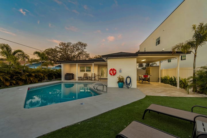 Pool, Putt Putt, Walkable, Great For Families - Tampa