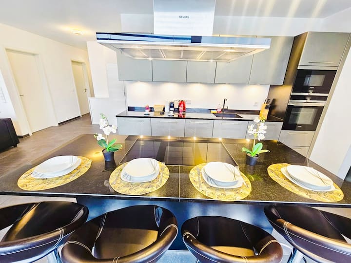 Executive 2 Bedrooms In Luxembourg City - Luxembourg