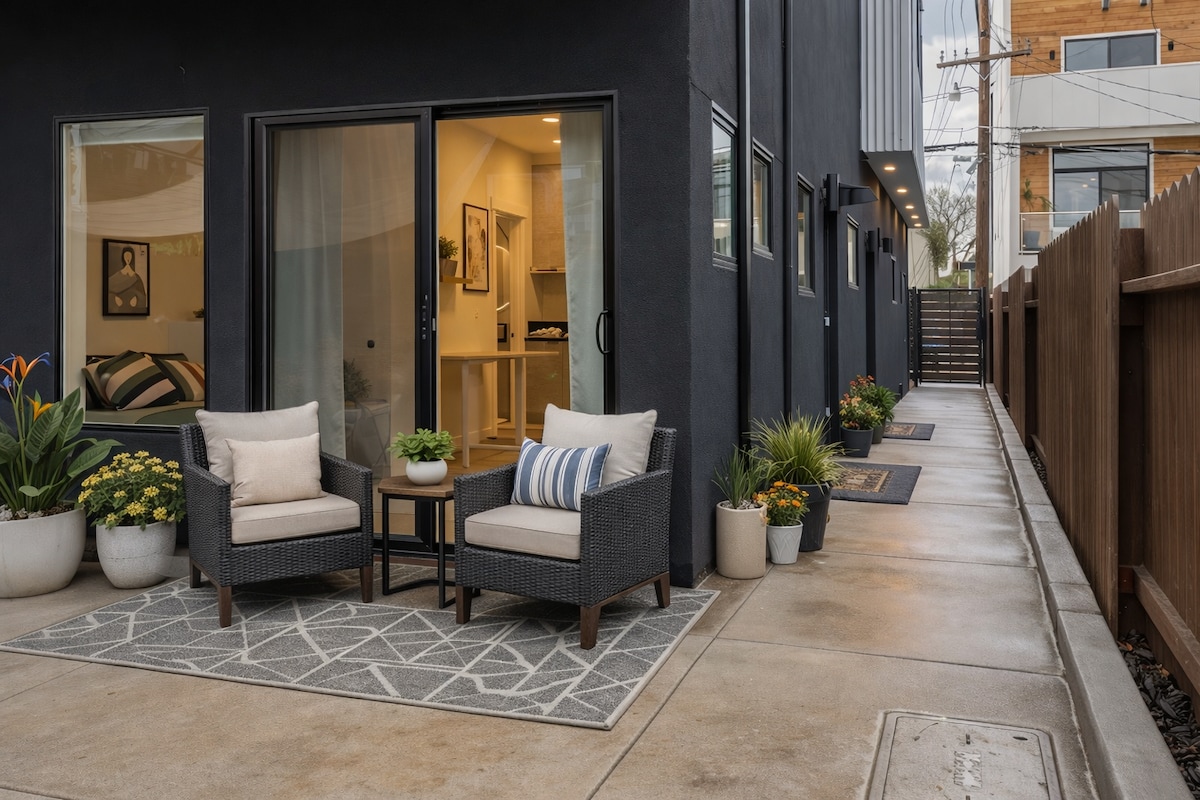 Chic Midtown Studio with Private Yard - Houses for Rent in Sacramento ...