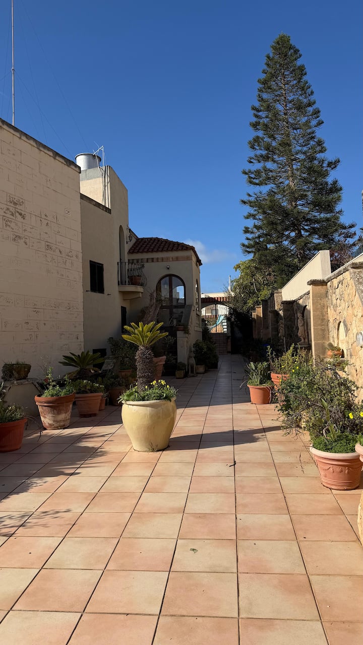 Central King Of The Valley Villa One Of One - Malta