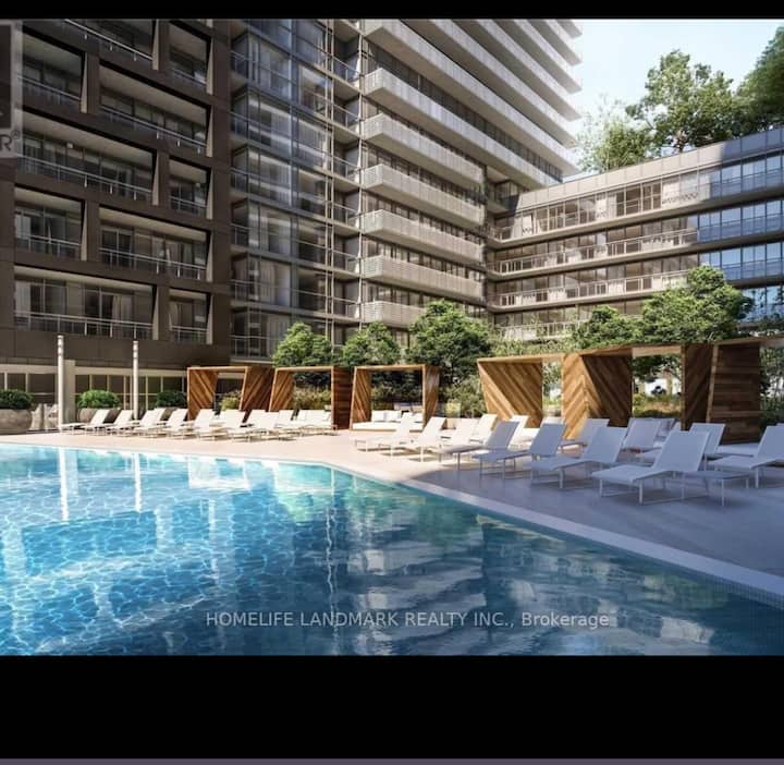Luxury Downtown Condo Cn Tower View Pool & Parking - Toronto