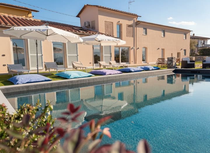 Villa - Piscina, Jacuzzi, Sauna & Bbq - Carrara