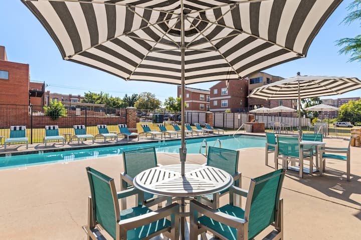 Historic Deep Deuce Oasis - Stockyards City - Oklahoma City