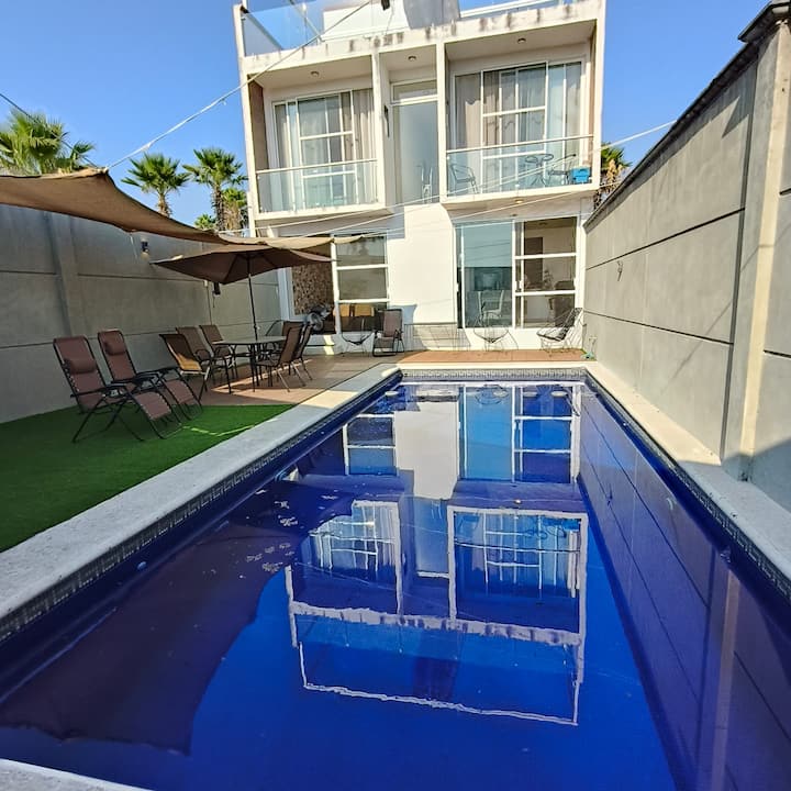 Casa Teques, 15 Huéspedes 5 Recámaras Con Piscina - Tequesquitengo