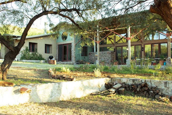 Strawbale Farmhouse On Working Orchard - Mammoth, AZ