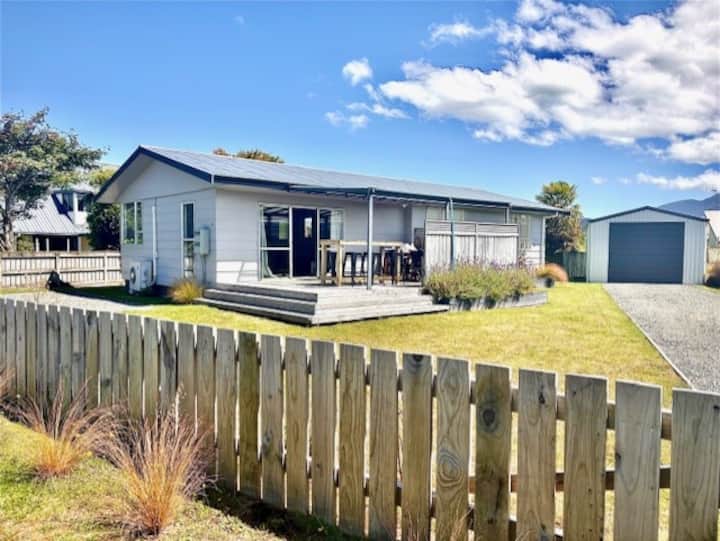 Warm And Spacious Te Anau Home, Close To Town - Te Anau